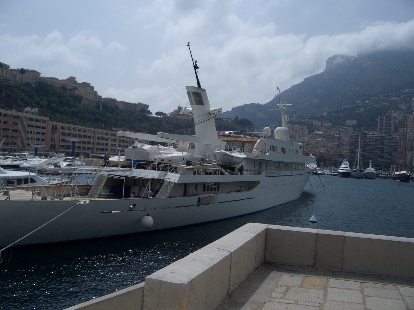 Superyachtfan: Niarchos family - Atlantis II - Hellenic - 115 metres - 1981