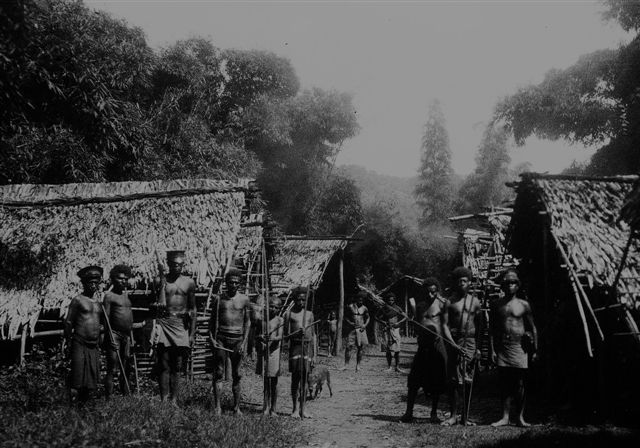 Bulolo Live: Historical pictures of Bulolo during the gold rush days