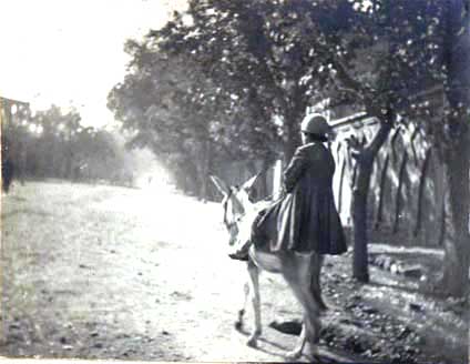 zagroos: آقا نور اولين روضه خوان دوره‌ ای تهران