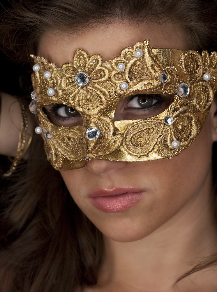 ART FASHION FATE: Maskenball