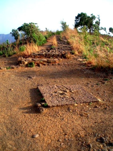 Travelz Unlimited: Sinhagad Fort : A Photo Feature