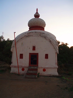 Travelz Unlimited: Sinhagad Fort : A Photo Feature