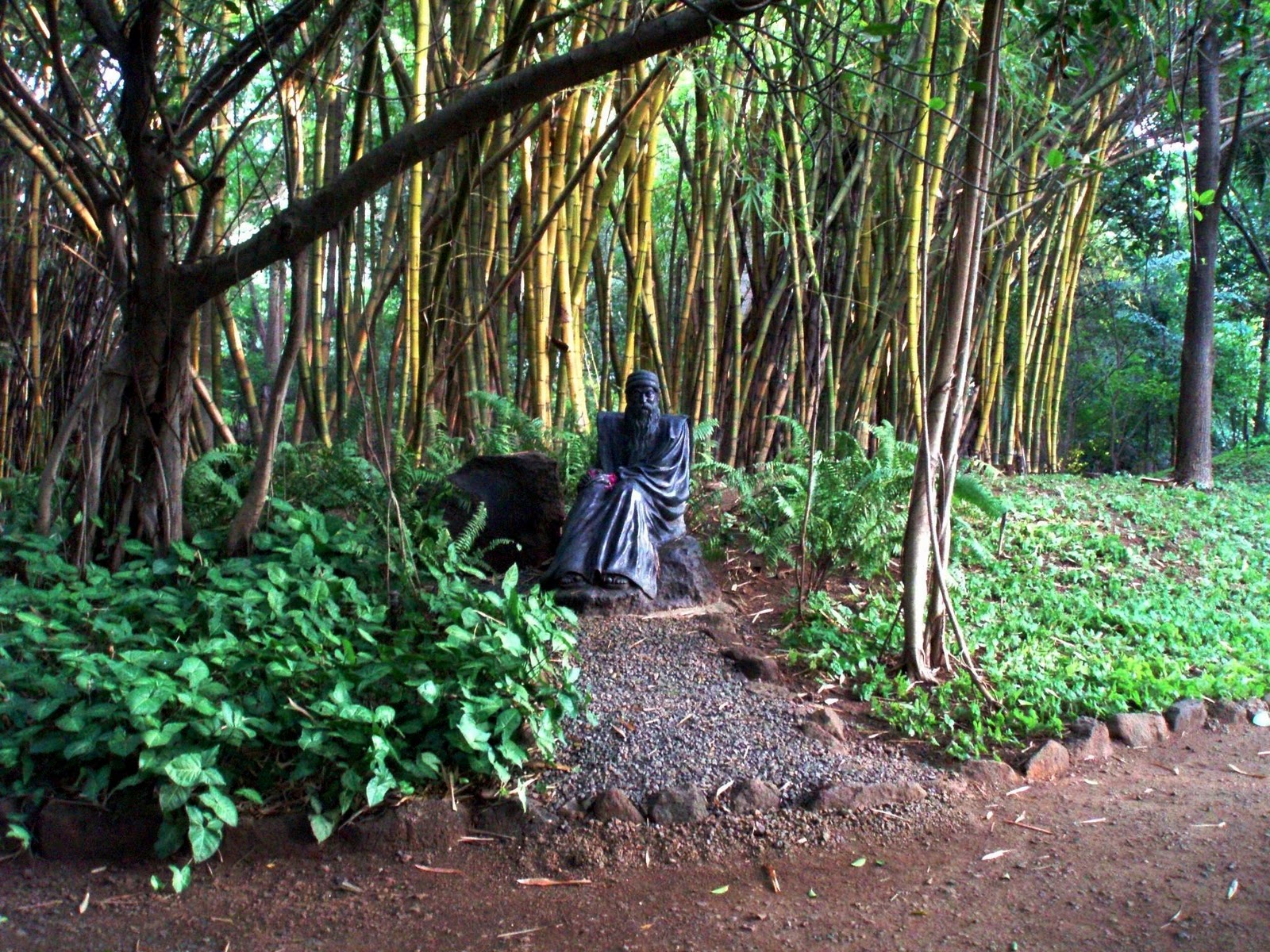 Travelz Unlimited: Osho Teerth Park , Pune : A Photo Feature