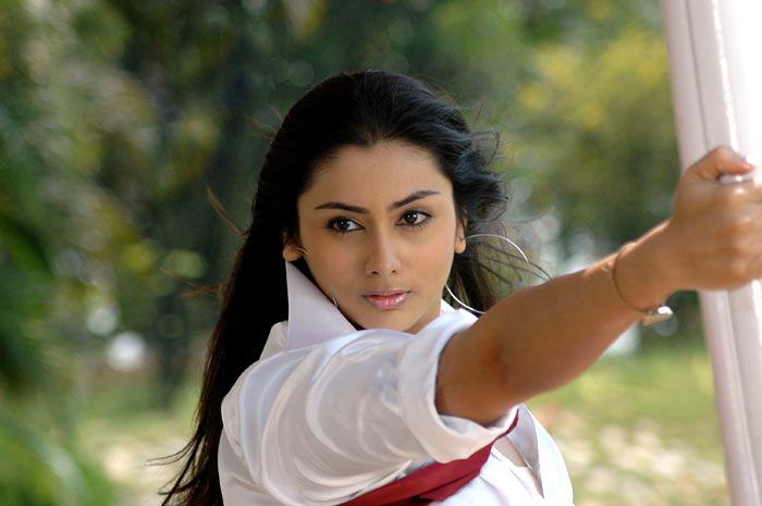 hot n latest images of namitha in swimming pool|NAMITHA LATEST IMAGES ...