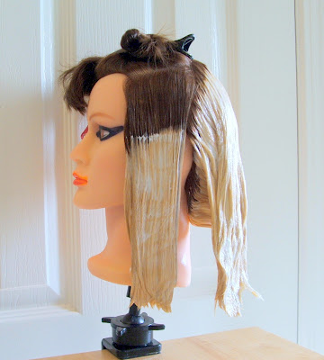 How to Apply the Oil Bleach Kit.....A Bleach Re-touch DEMO - Part 1 ...