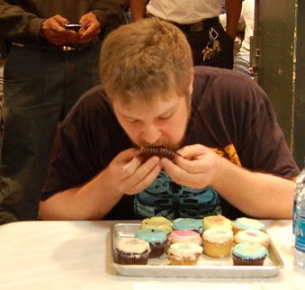Carpe Cupcakes!: Cupcake Eating Contests