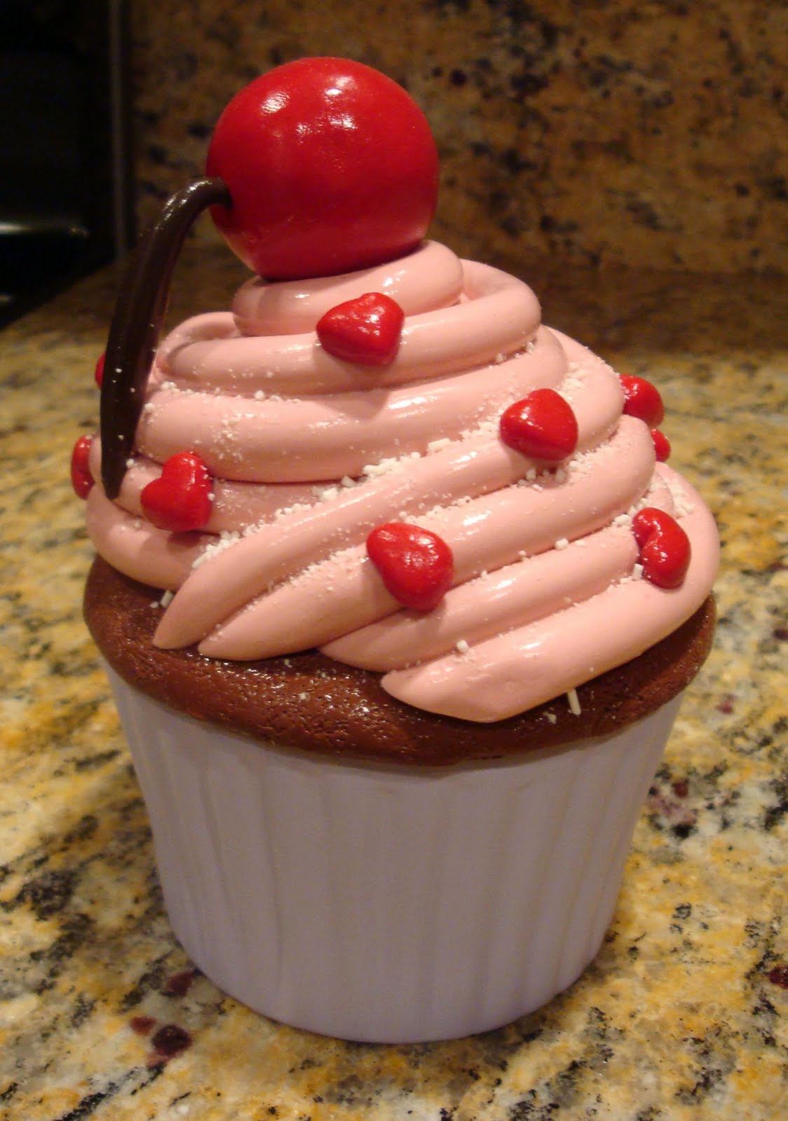 Carpe Cupcakes!: Ceramic Cupcake