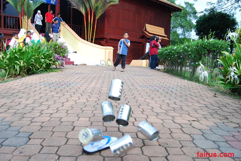fairus.com: PERMAINAN BALING TIN
