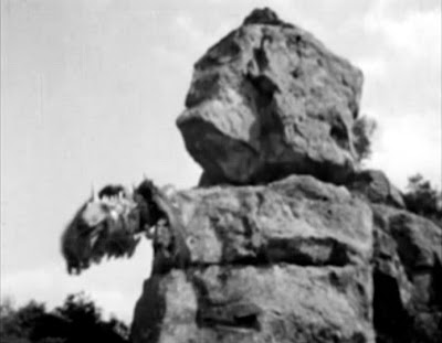 13: THE FLYING SERPENT / PRC - 1946