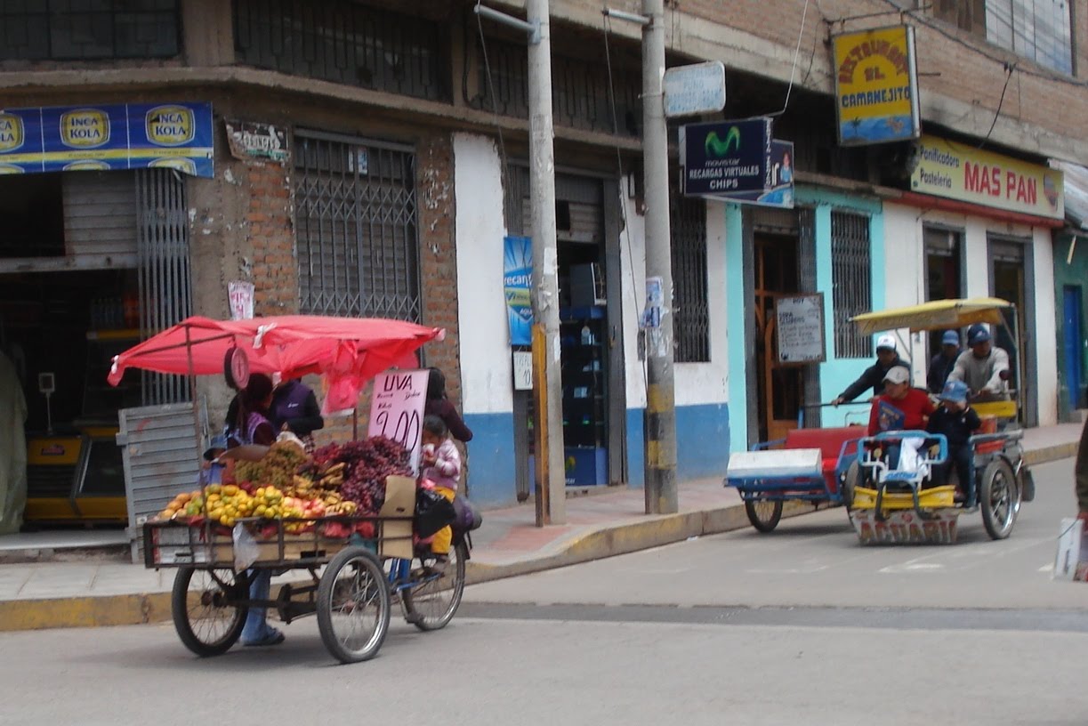 Leroux au Pérou: 8 - PUNO et départ pour "Le" Lac Titicaca.