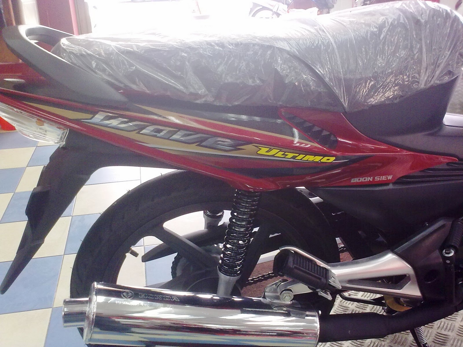Below 300cc: Honda Wave 125X Ultimo