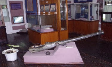 kaki jalan: RAHSIA PEKAN KECIL BERUAS TERBONGKAR