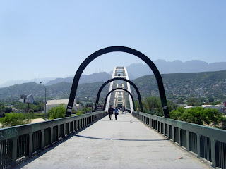 Monterrey, México: El Puente del Papa (ayer y hoy)