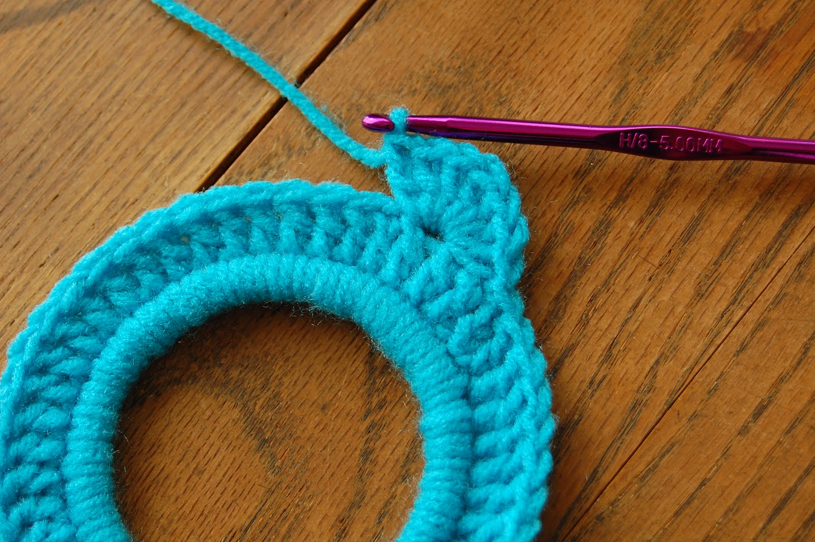 Lola Nova - Whatever Lola Wants: Mary Go Round crochet flower ring tutorial