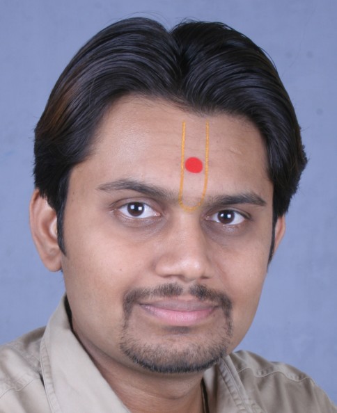 Dr.Mayur Dudhat- Dental Surgeon and Implantologist