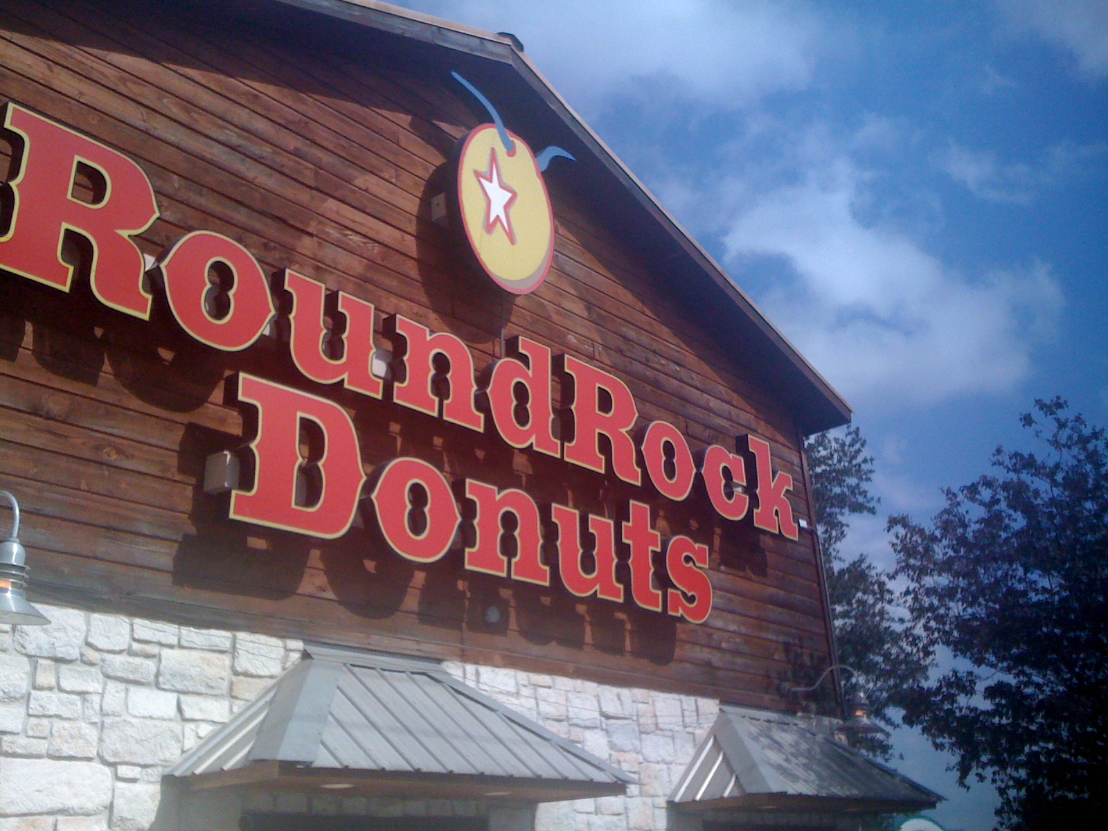 NYC 2 BIG D: Round Rock Donuts