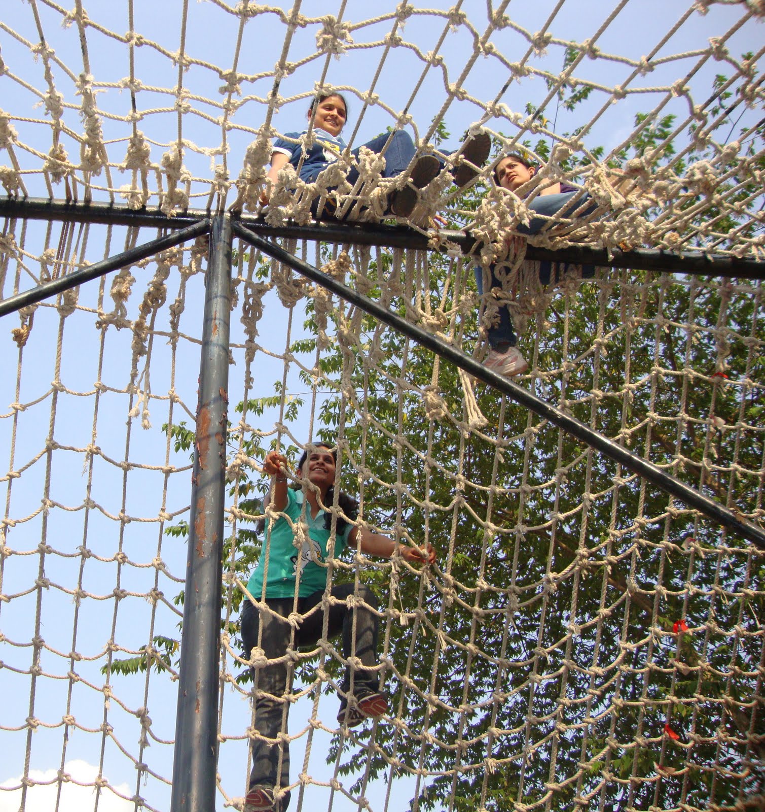 Wandering the streets called "life": Hang out at "Songs of Earth" resort