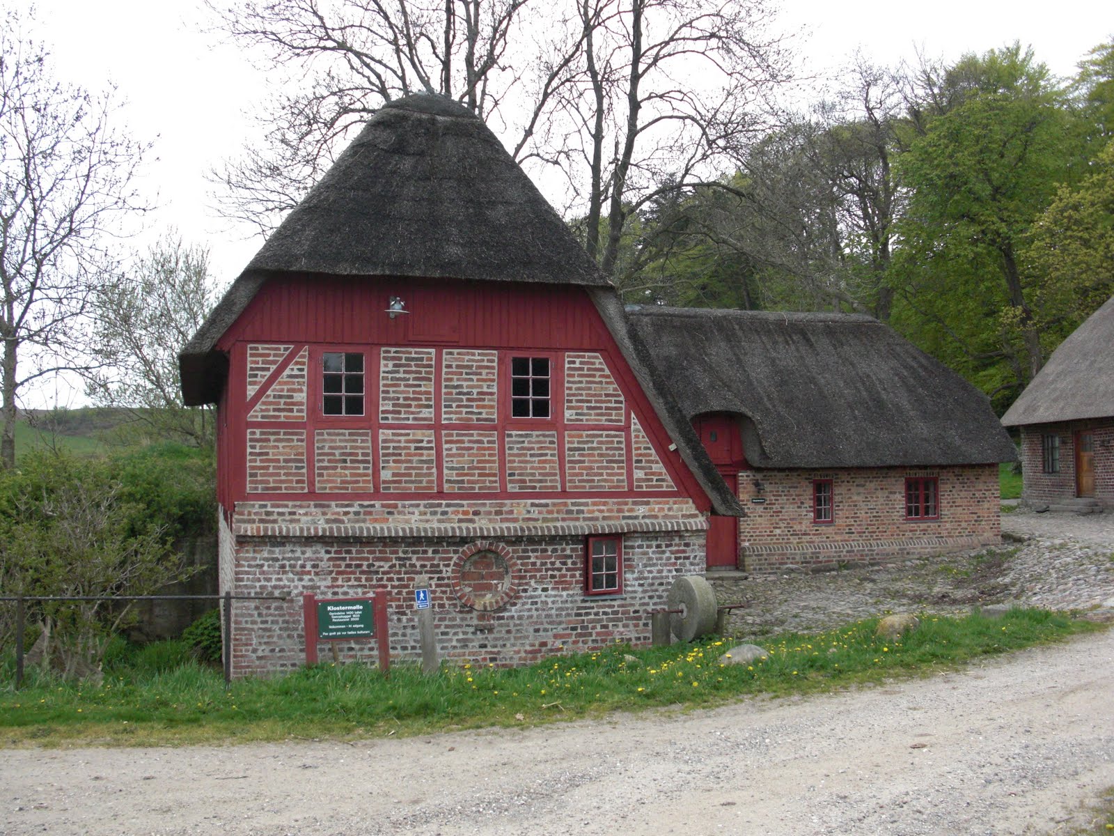 Hjorth Larsen: : Gudum Kloster