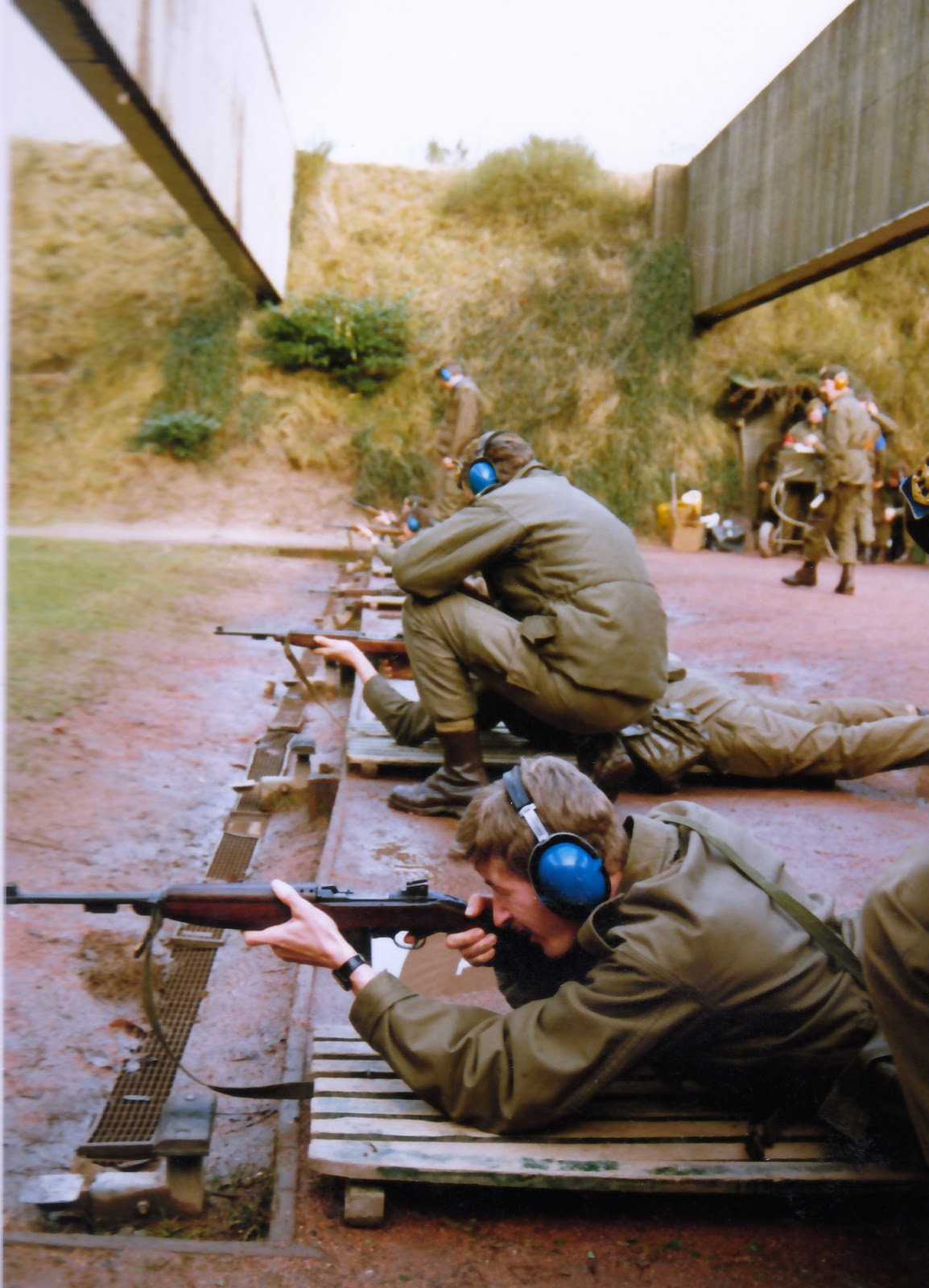 = DEFENCE AND WW2 =: THE M1 CARBINE .30 inch. HISTORY AND USE