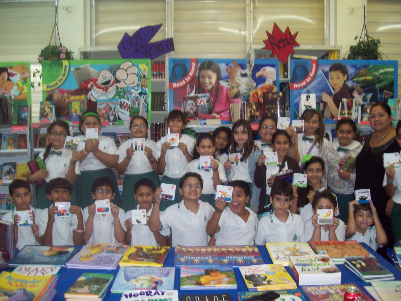 Liceo's English Corner: Scholastic Book Fair-Build a Book Activity