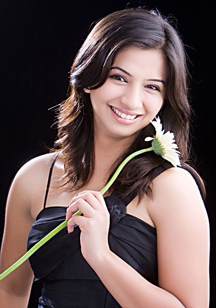 Szx Moxz: Nisha Shah Hot Tollywood Babe