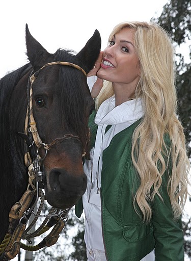 Miss World: Miss Universe Canada 2010 Elena Semikina