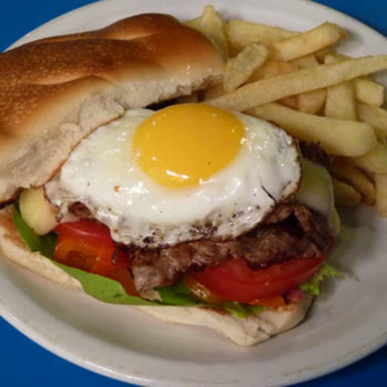 EL CAMBALACHE Y YO: Chivito canadiense en Uruguay - Mostaza especial