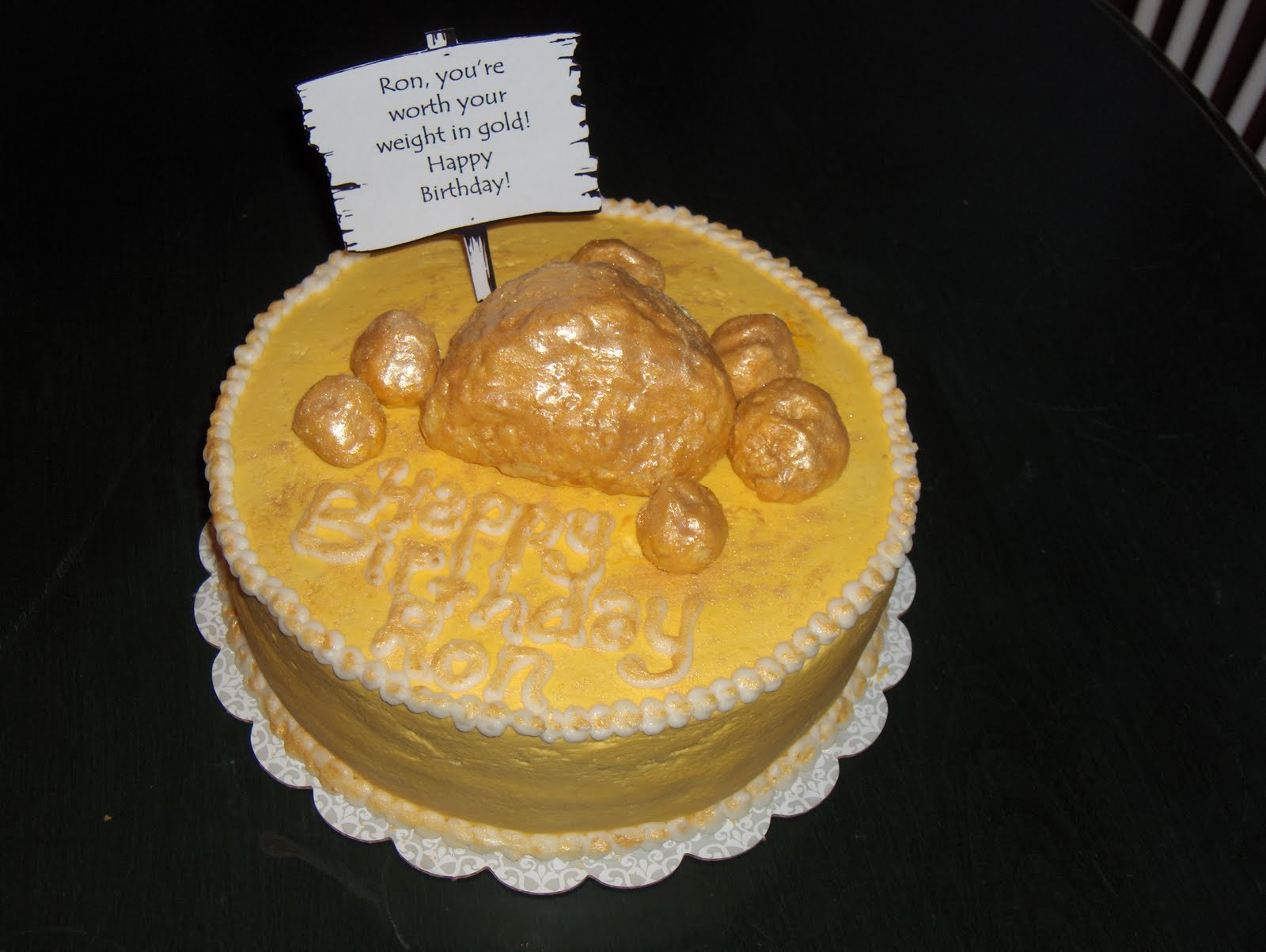 Cat's Cake Creations: Gold Digger Birthday Cake