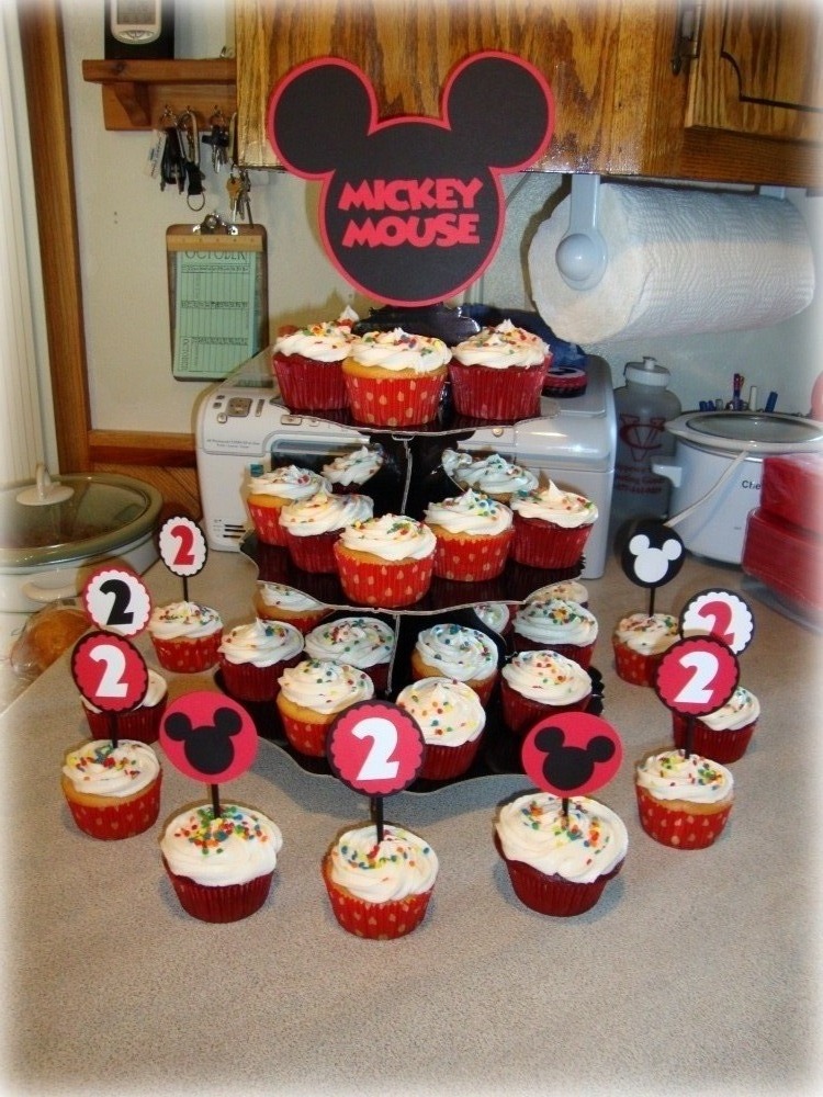 MicheleGreen.com: Mickey Mouse Cupcakes