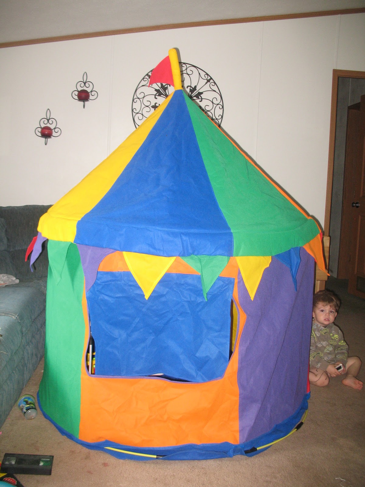 Little Miss Muffins Cakes!: CSN Store Review: Bazoongi Kids Circus Tent