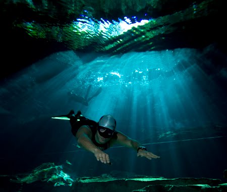 Estação Cronográfica: Carlos Coste bate recorde do mundo, com apoio Oris