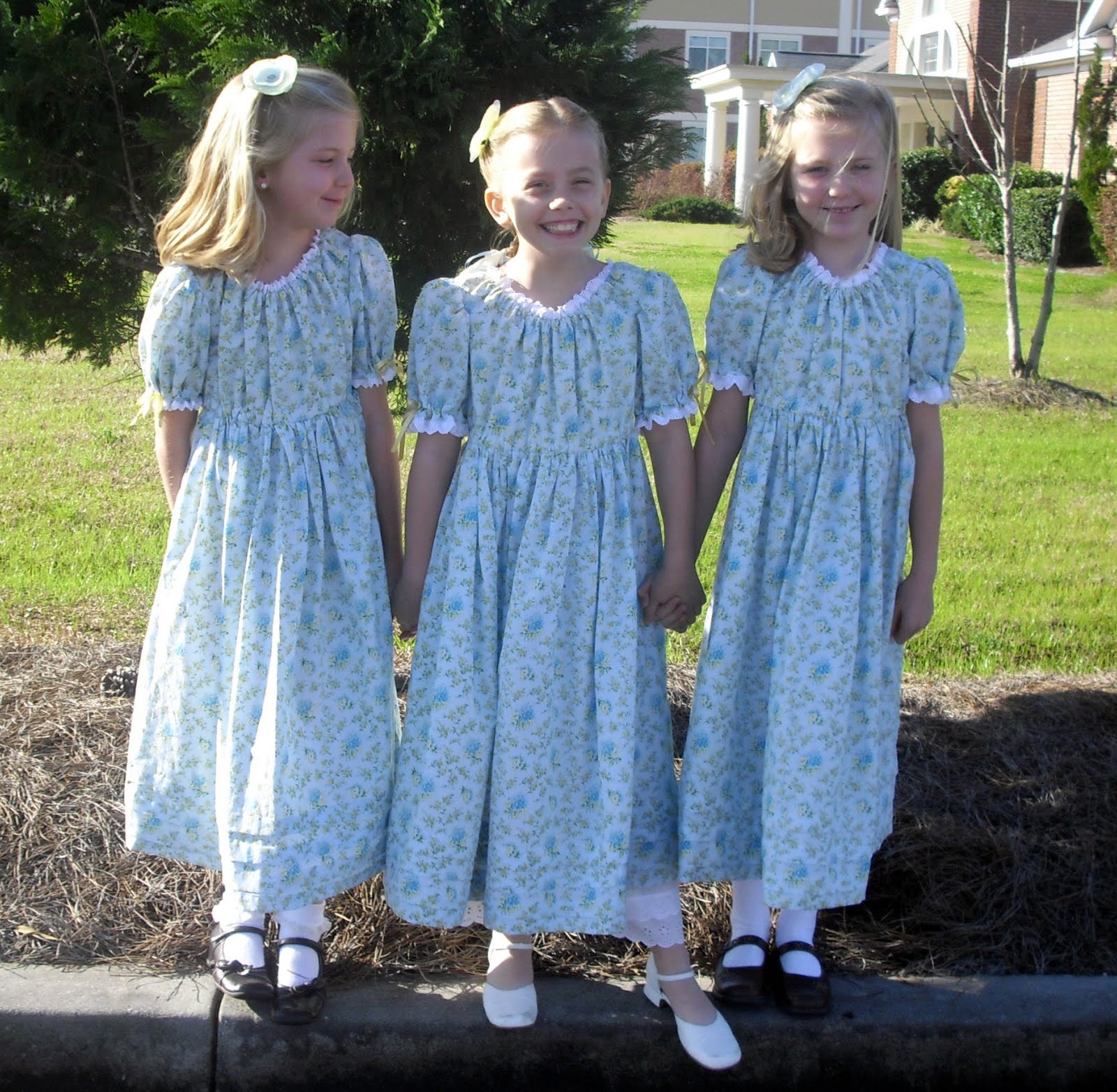 Forget-Me-Not Dresses: Little Girls on the Prairie ...