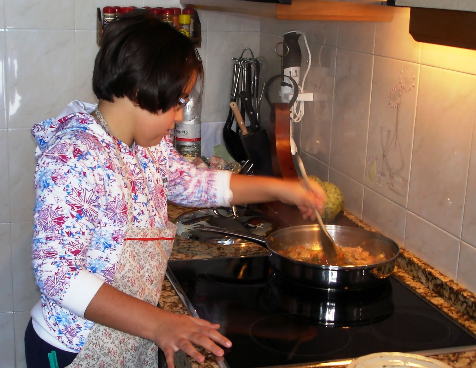Carmen,cocinando