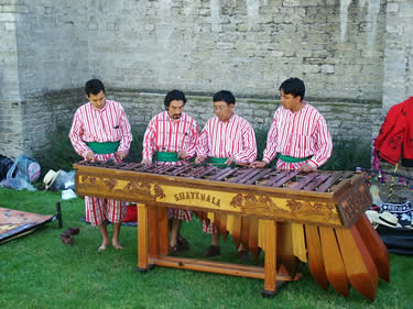 ESPACIO CULTURAL "COMERCIAL EL CEDRO".