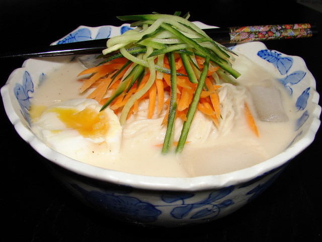 Korean ice cold soy milk noodles - Kongguksu