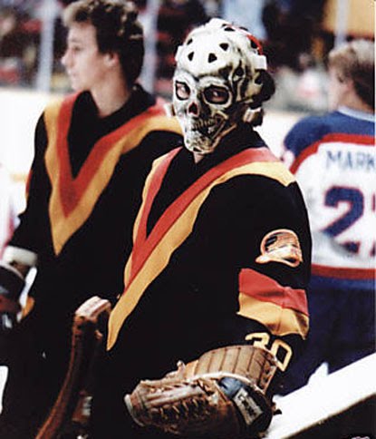 The Goalie Mask Review: The Gary Bromley Mask Review