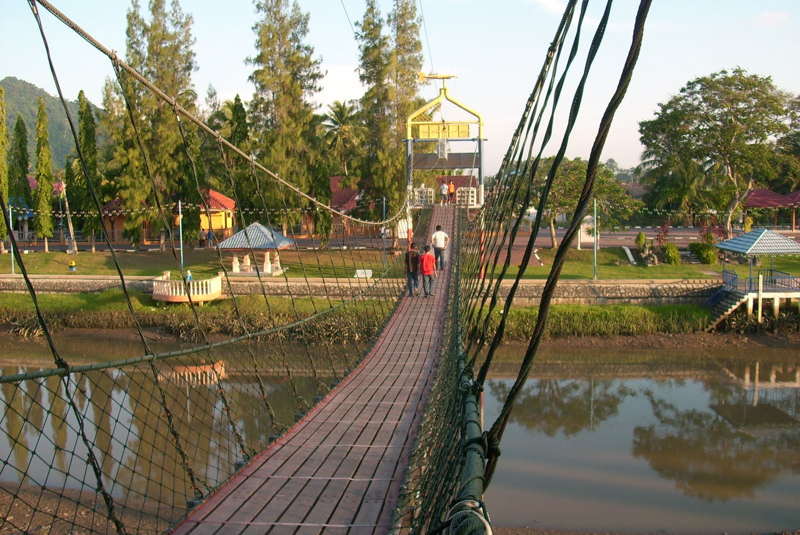 Dunia Acik Shaniza: Riadah Di Denai Larian Sungai Perlis.