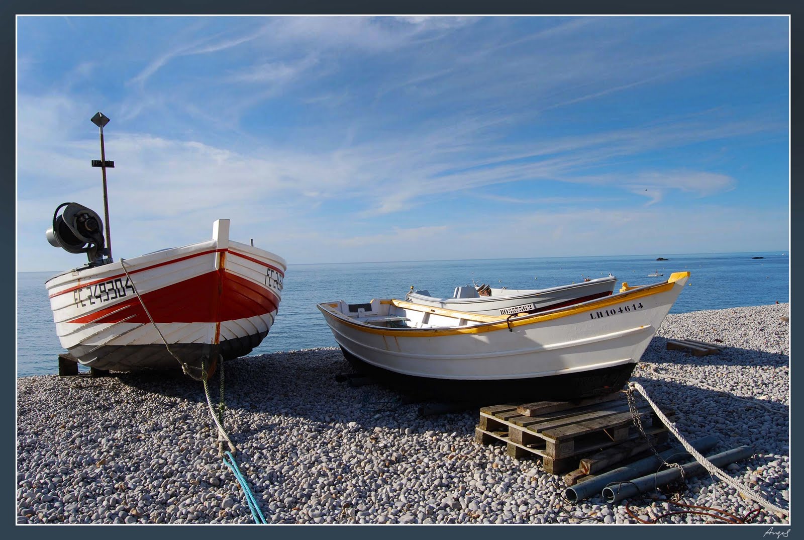 FINESTRES DE COLORS : LES BARQUES DELS PESCADORS