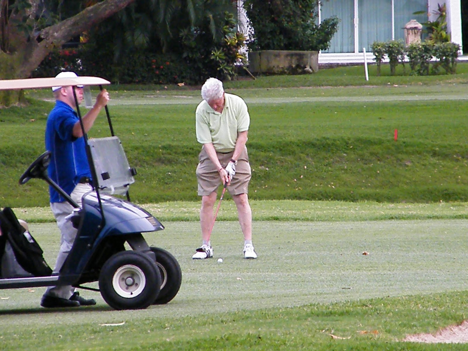 Acapulco News: Bill Clinton aprovechó para jugar golf en Acapulco