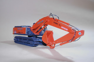 504 Custom Excavators: Hitachi Zaxis 330LC-3