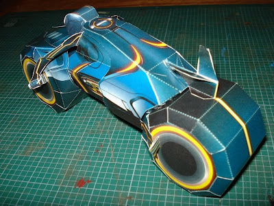 Papiers, no >}}> : Papercraft 2.1 - Tron LightCycle