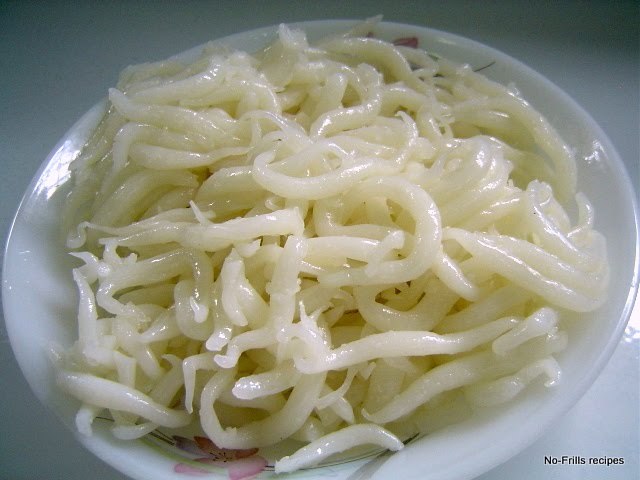 Fried 'Loh Shee Fun' ~ Rice noodles