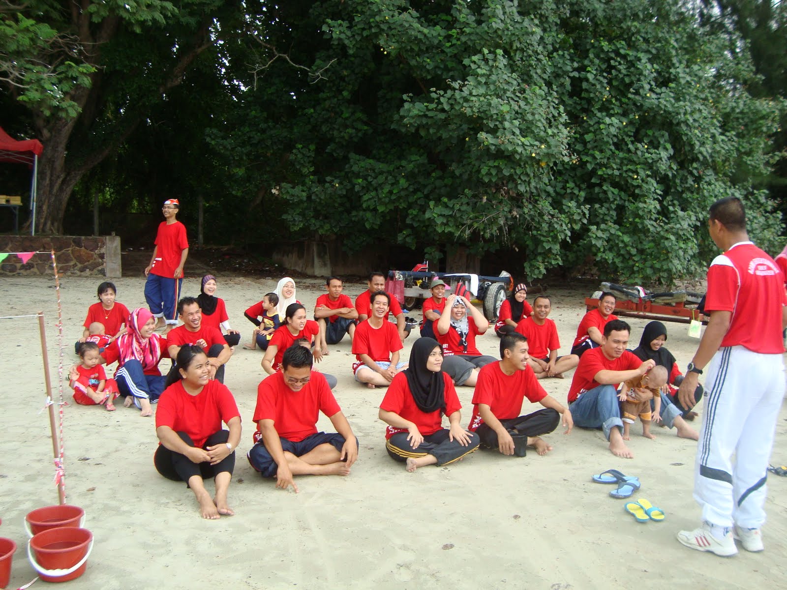BEKAS-BEKAS PELAJAR ITK-YBK EDI 2001