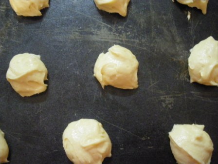 Lounging with a Latte: Long weekend and delicious cockle biscuits