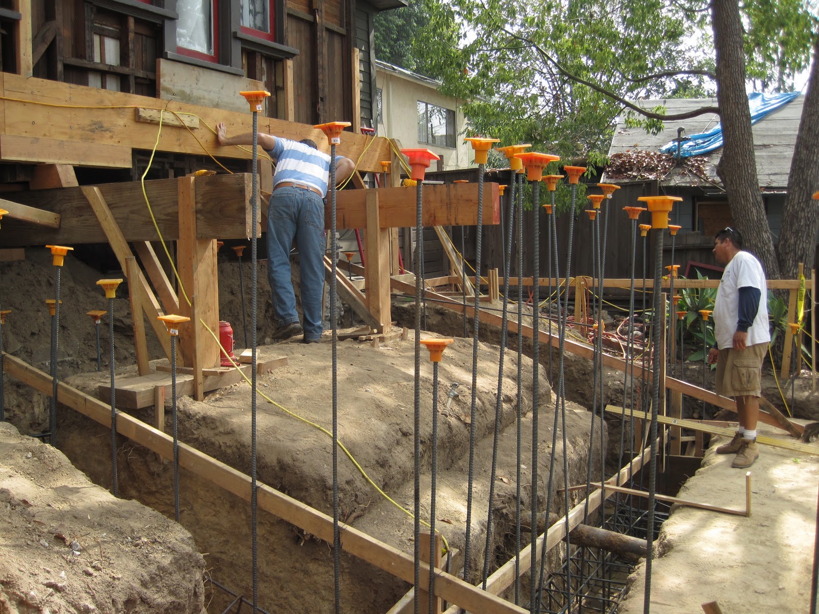 our house on the hill: Stem Wall Layout and Steel Inspection