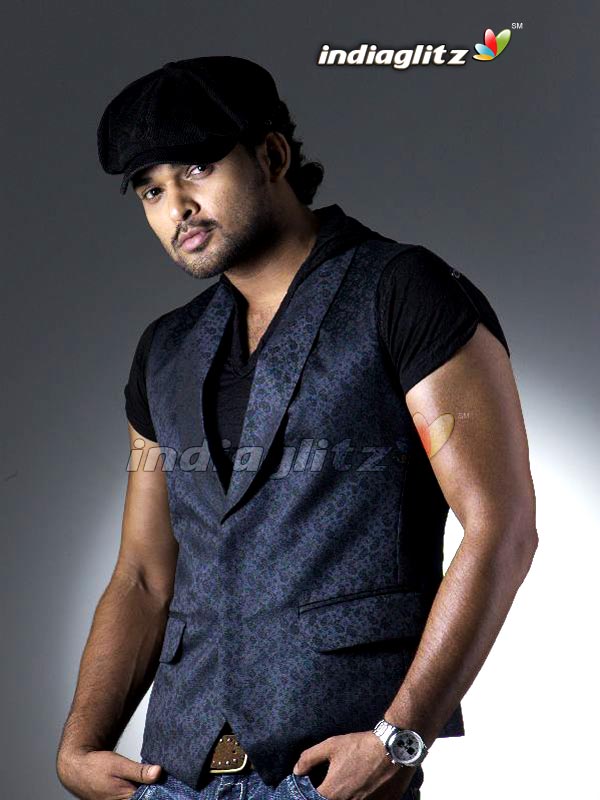 malluactor: Ajmal Ameer photo gallery