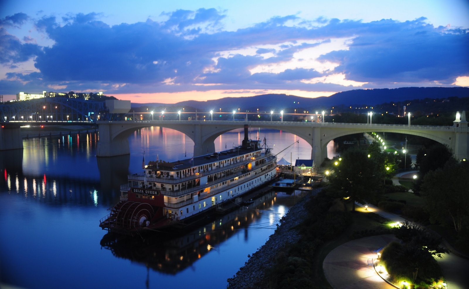 Jess' Birds, Blooms, Butterflies....: Chattanooga City NightScape
