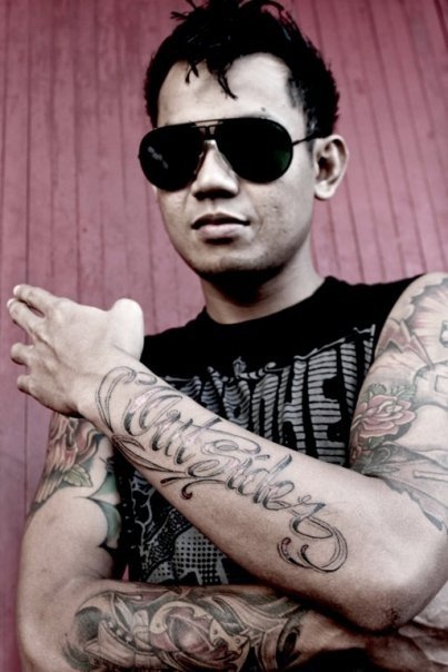 F A T R I A A K B A R: Koleksi Foto Bobby Kool