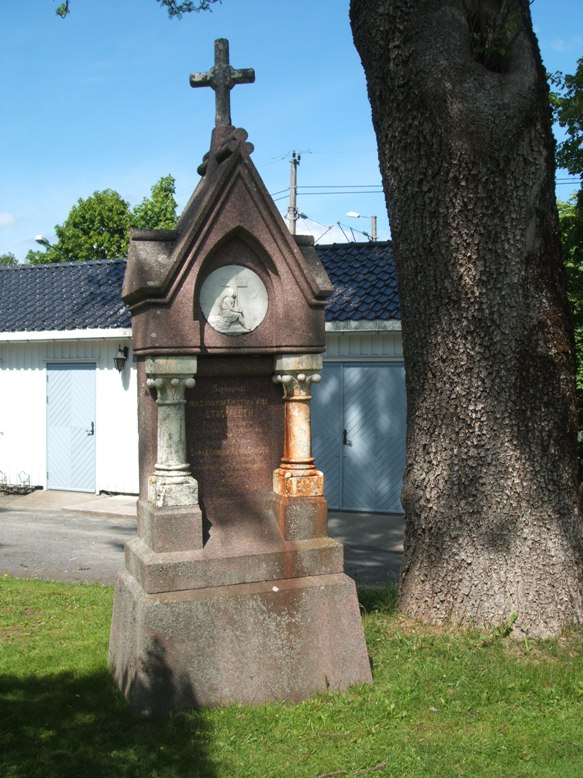 Dag Trygsland Hoelseth: Sandar Church and Cemetery, Sandefjord, Norway ...
