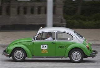 TIEMPO de CALIDAD...: El taxi "vocho", emblema del Distrito Federal ...